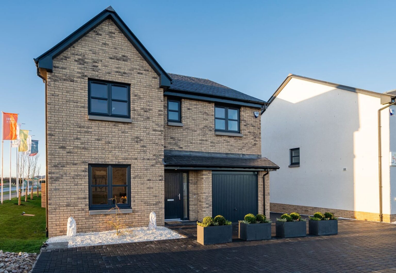 Longthorn Gardens | Cruden Homes, Mactaggart and Mickel